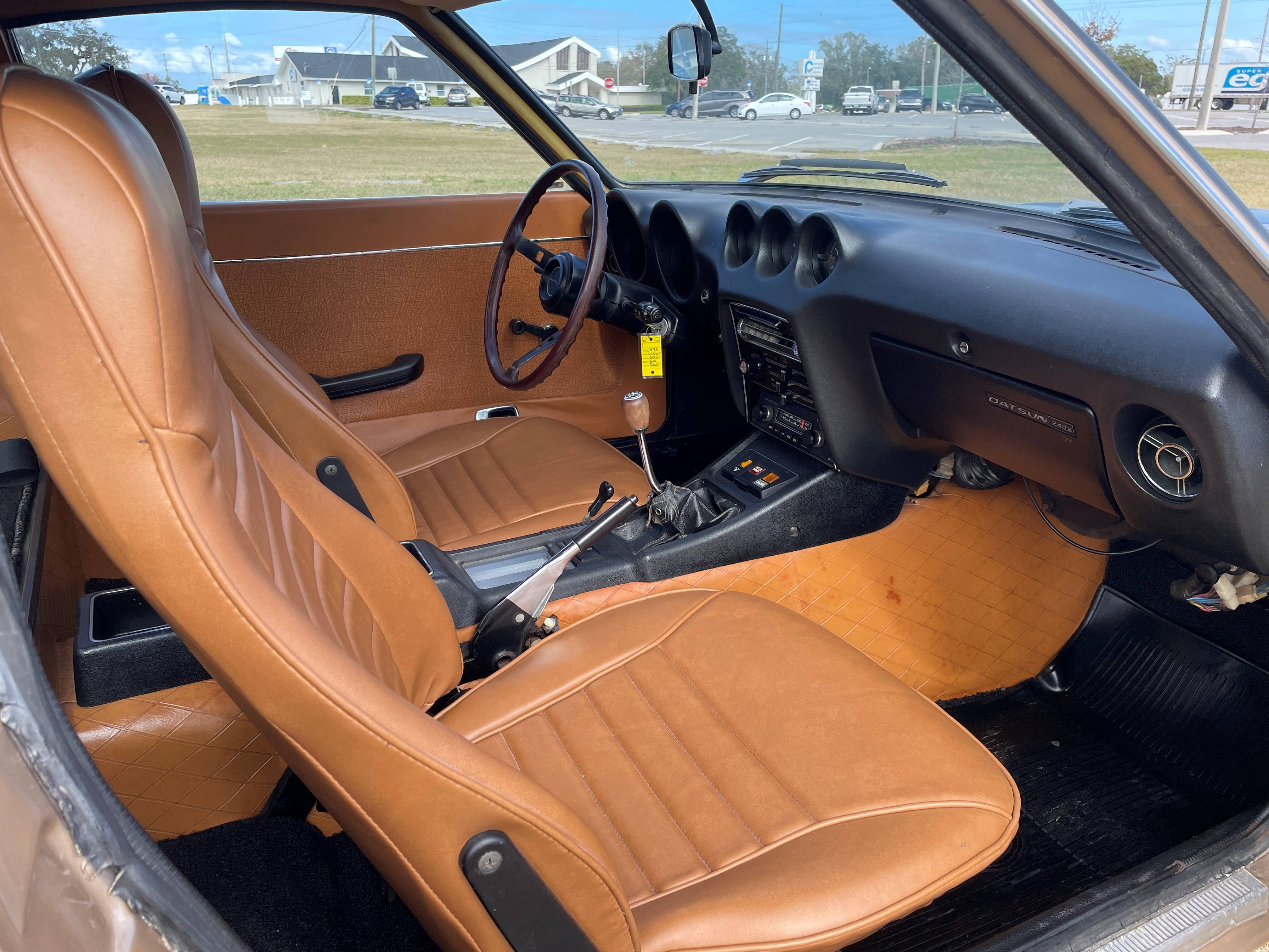 1972 Datsun 240z Interior